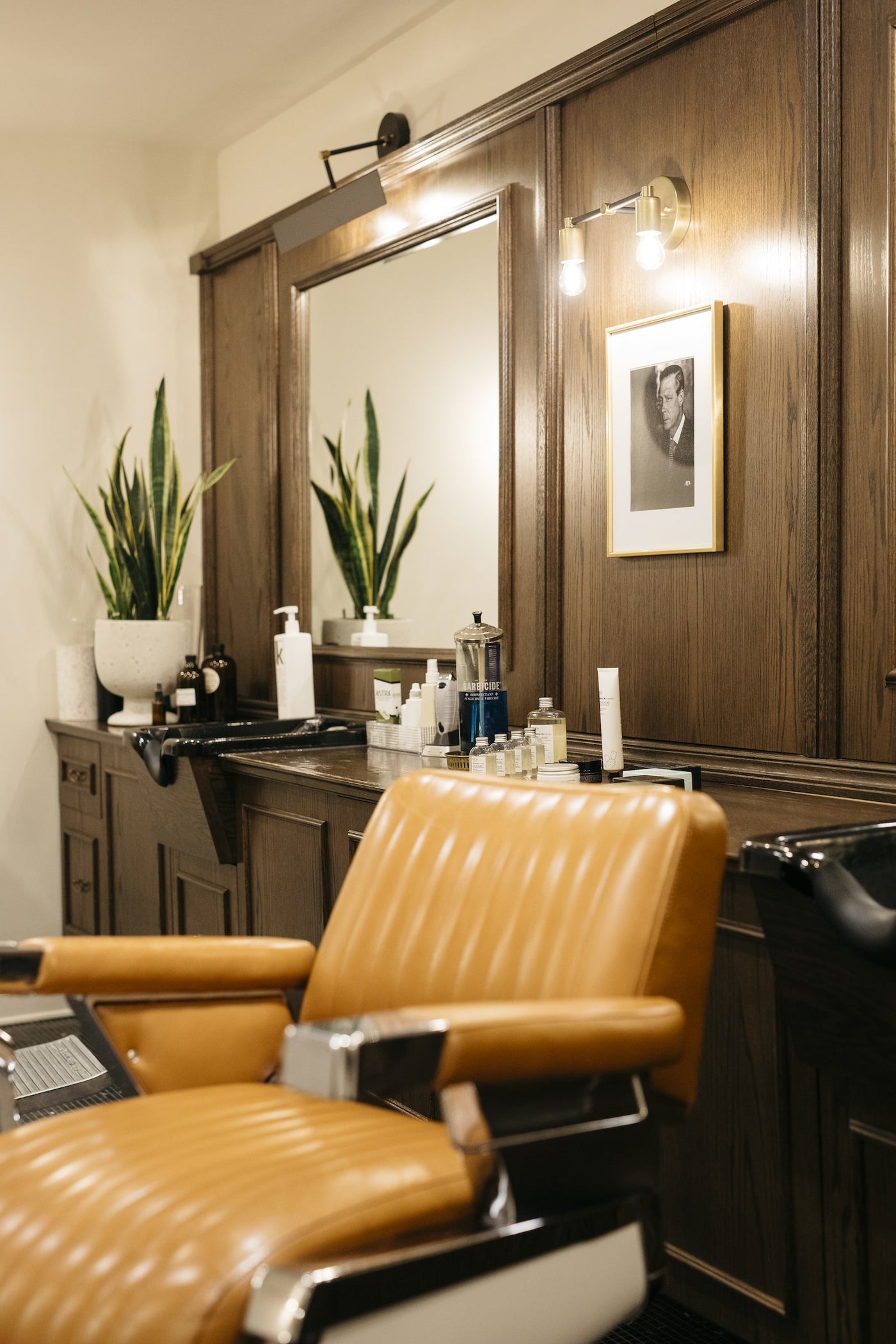 Cloakroom Barber Montreal | The Best Barber in Montreal Downtown